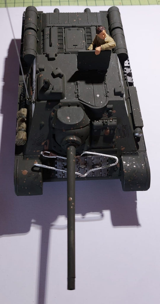 TAMIYA (1/35) Russian Tank Destroyer SU-85