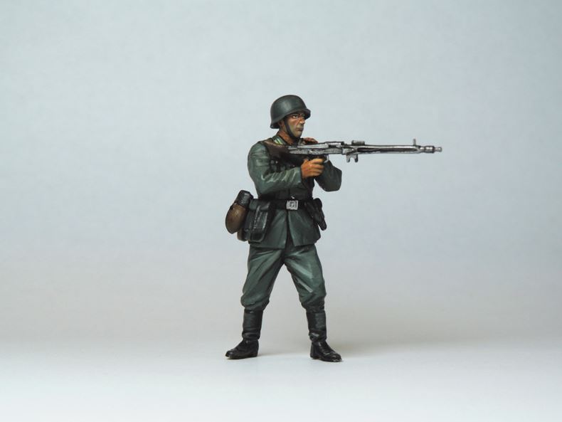 ZVEZDA (1/35) German Halftrack Crew